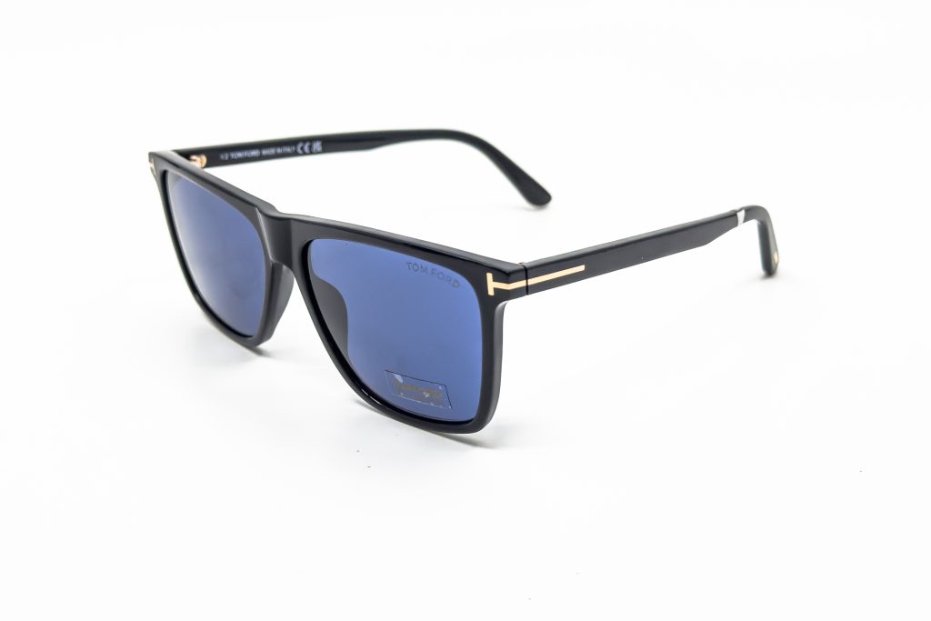 Tom Ford TF832 01V – Occhio House